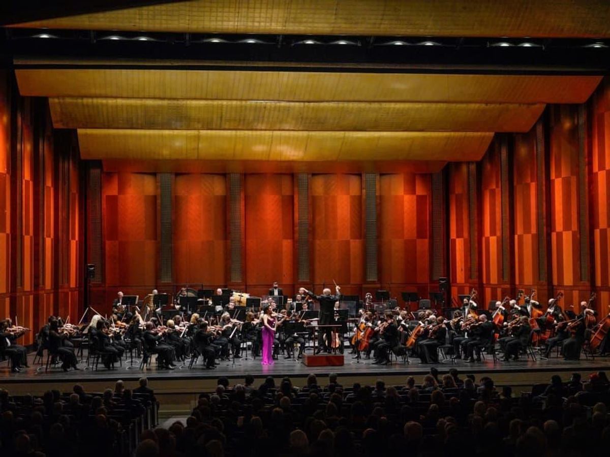 Violinist Sarah Chang performs with FWSO at Bass Hall. - CultureMap ...